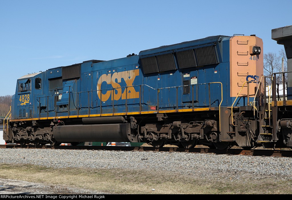 CSX 4828